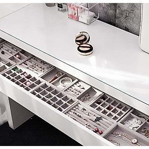 7 Slots Luxury Ring Display Case Jewelry Tray Organizer 8.26 x 5.11 inch / 21x13cm Stackable Storage Case Box Coated with Grey Velvet Rings Holder Protection