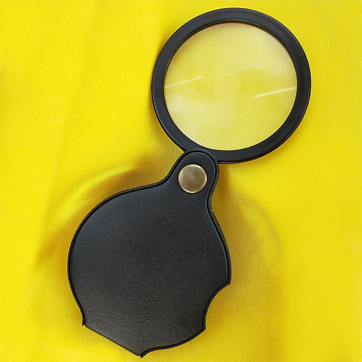 6X Mini Pocket Magnifying Glass Folding Pocket Magnifier Loupe with Rotating Protective Holster Leather Pouch for Reading,Science Class,Hobby (Black), 60mm/2.4"