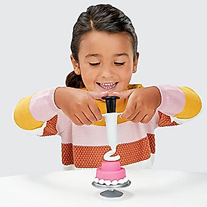 Play-Doh Kitchen Creations Rising Cake Oven Kitchen Playset, Play Kitchen Appliances, Preschool Toys, Kitchen Toys for 3 Year Old Girls and Boys and Up