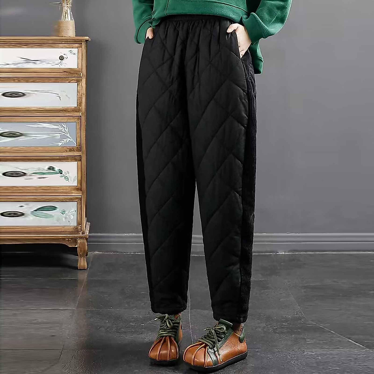 Women Quilted Pants Winter Warm Cotton Pants Elastic Waist Plus Size Outdoor Trousers Thicken Down Pants with Pockets