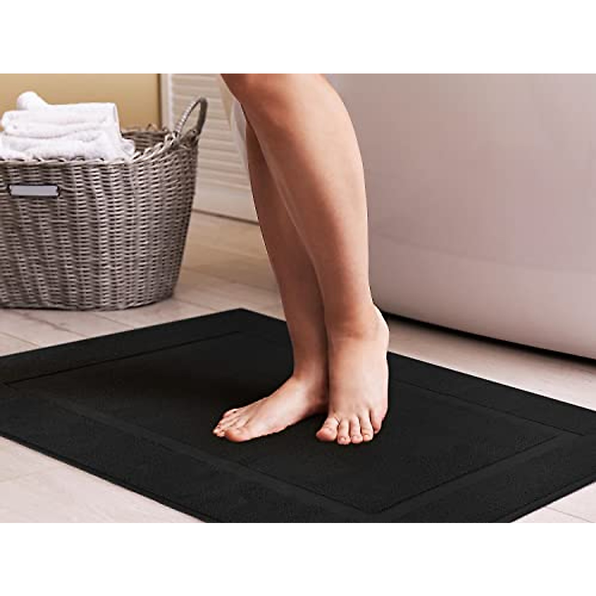 Utopia Towels Bundle Pack of 600 GSM Bath Sheet Set (2-Pack) and Banded Bath Mats (2-Pack) – 100% Ring-Spun Cotton – Highly Absorbent – Soft & Luxurious – Black