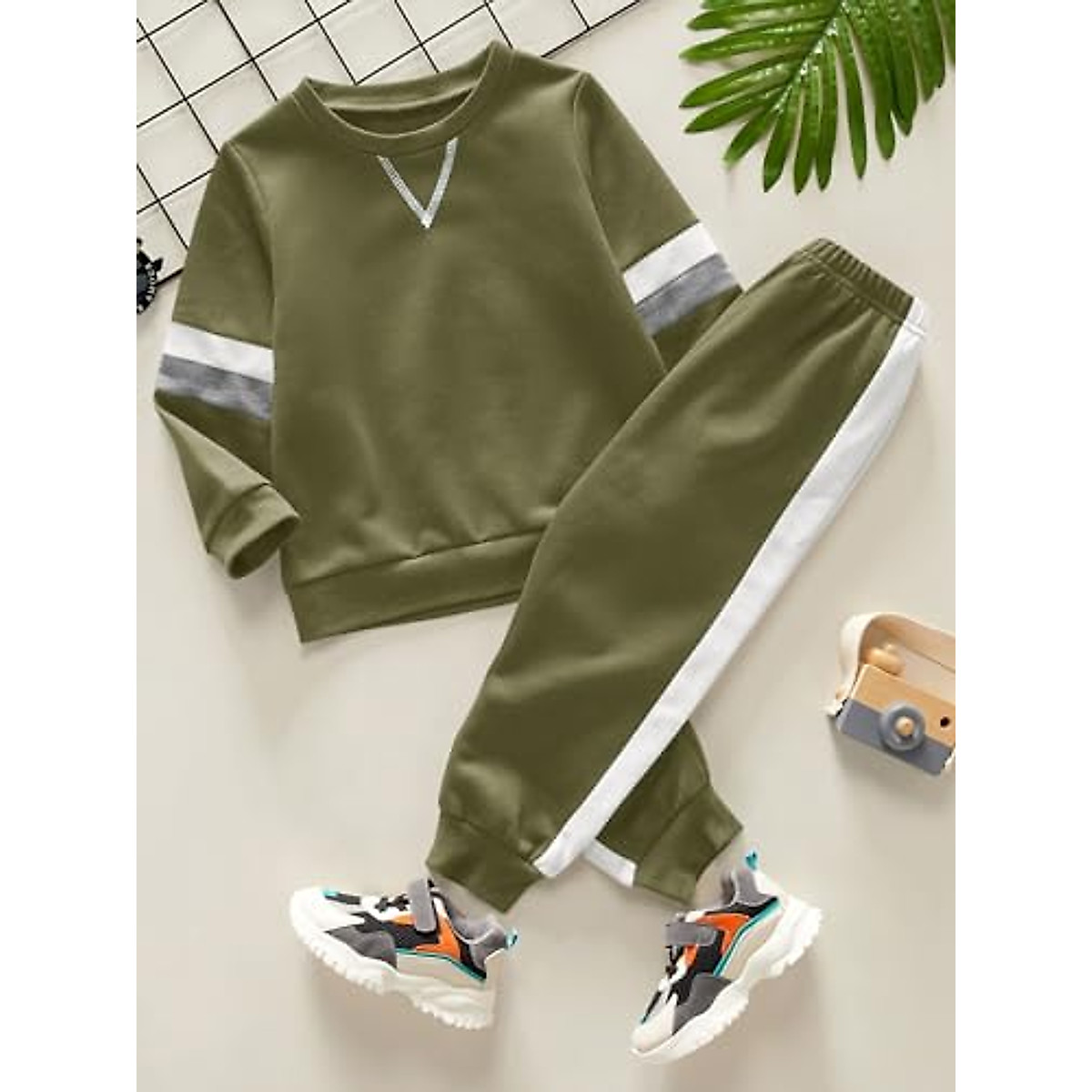 Valphsio Boy's Color Block Tracksuits Casual Sweatshirt Sports Pants Outfit Sets