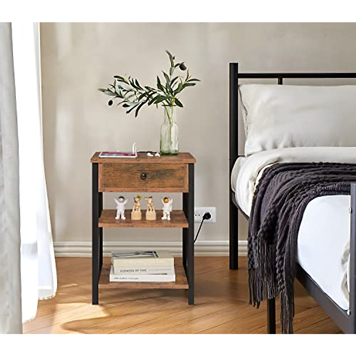 Iwell Nightstand Set of 2 with Charging Station and USB Ports & Outlets, End Table with Drawer & Storage Shelf, Side Table for Bedroom, Rustic Brown