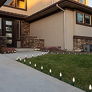 Holiday Lighting Outlet Christmas Light Stakes | Universal 5-Inch Outdoor Light Stakes for C9 or C7 Light Sockets | Improved Break-Resistant Design | for Use On Lawn or Pathway | Pack of 25
