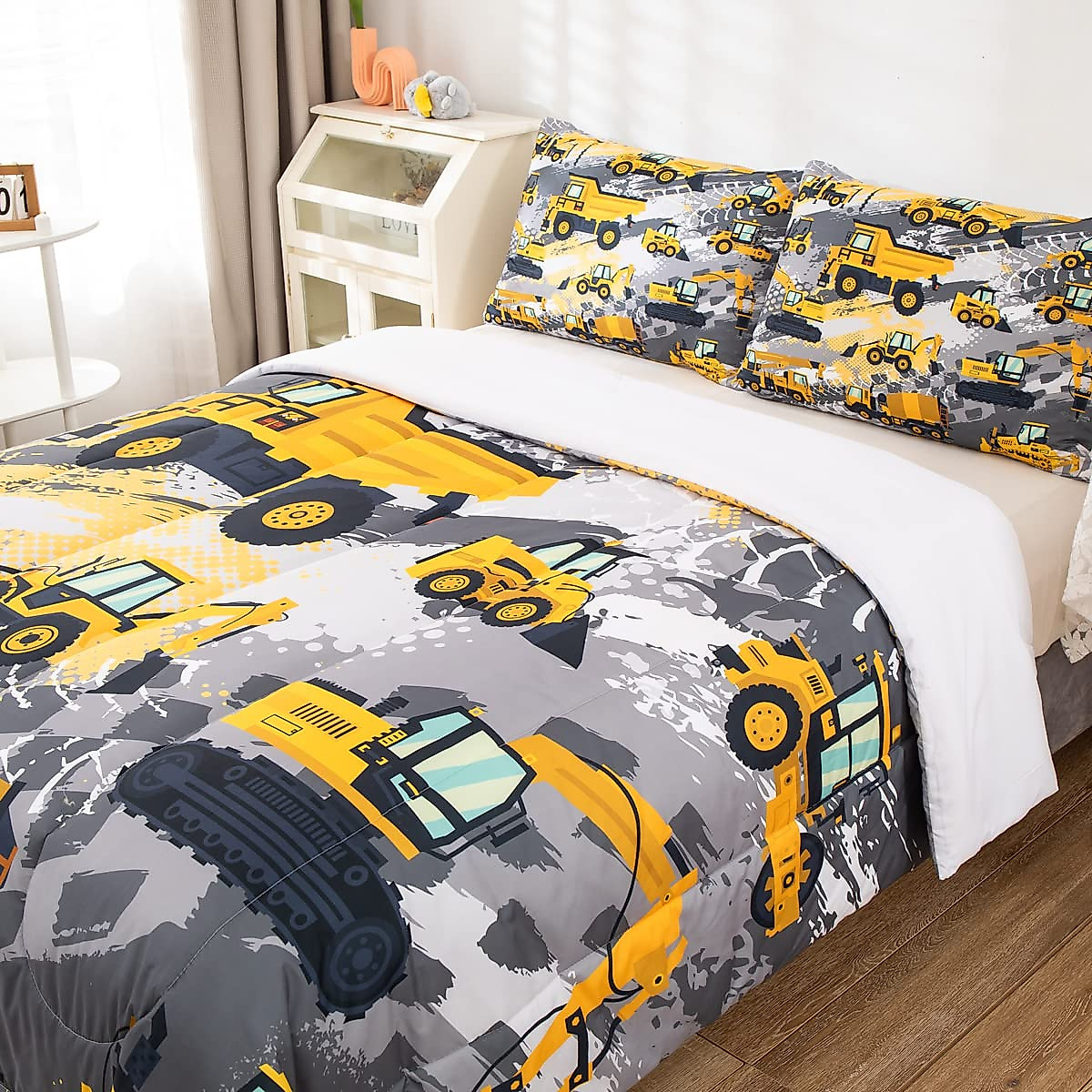 Feelyou Kids Construction Comforter Set Twin Bedding Sets for Boys Toddler Children Cartoon Cars Excavator Tractor Comforter Set Construction Machinery Truck Duvet Set Cars Bed Set with 1 Pillow Case