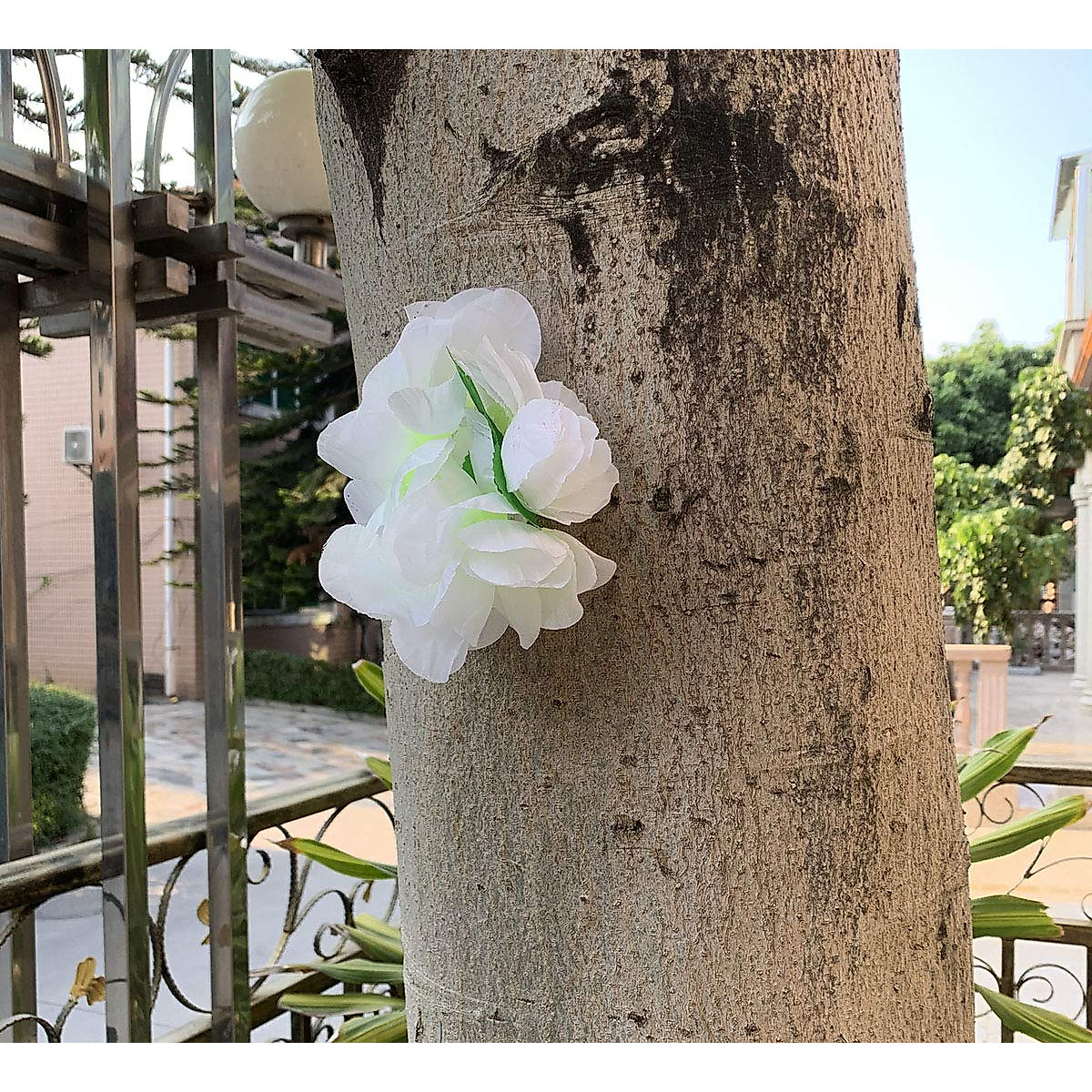 4 Pcs White Hawaiian Leis with Green Leaves for Graduation Party, Dance Party, Photo Prop in Outdoors (White)