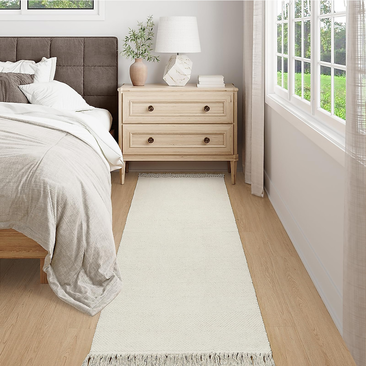 Collive Long Hallway Runner Rug 2.6' x 8', Washable Runner Indoor Entryway Rug, White/Beige Braided Woven Kitchen Runner Rugs Low-Profile Front Door Floor Carpet for Laundry Room Bedroom Doorway