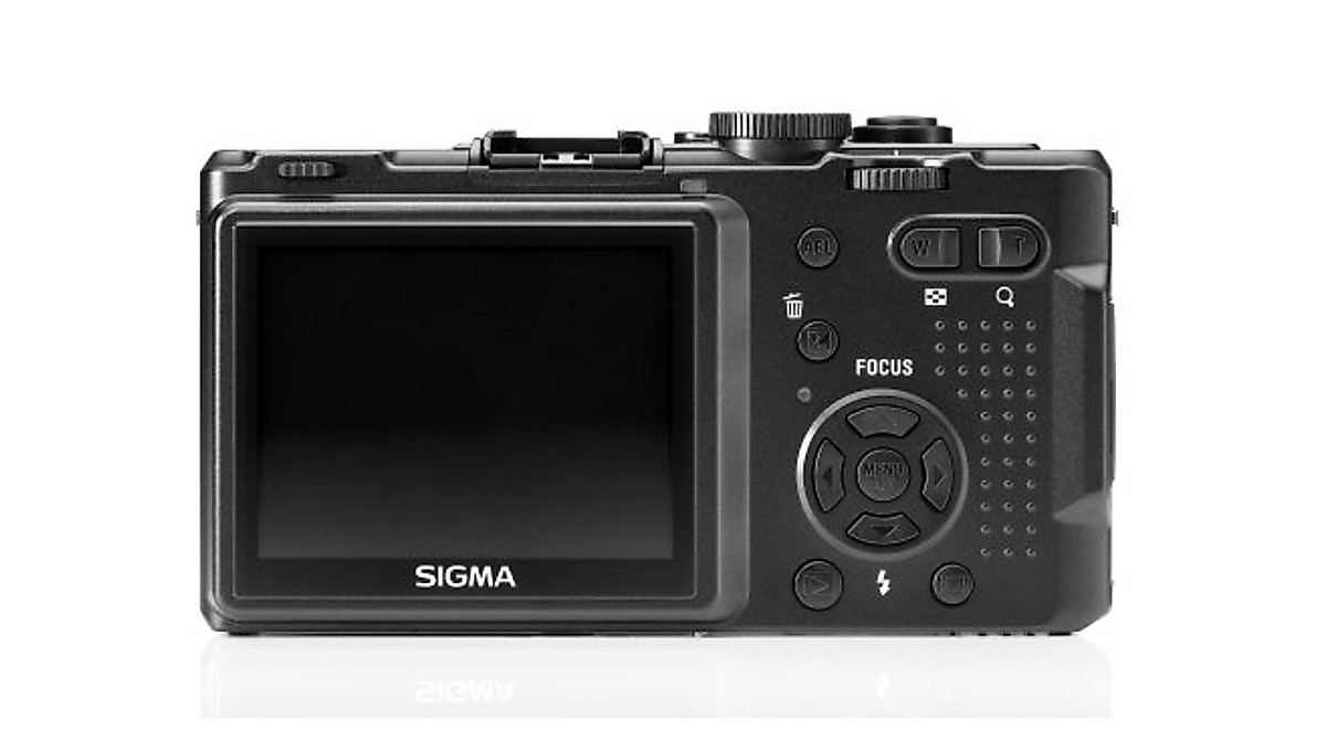 Sigma DP1 14MP Digital Camera - Compact DSLR Quality