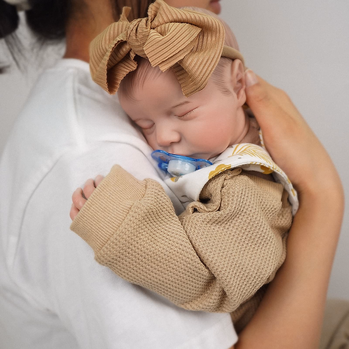 MYREBABY Lifelike Reborn Baby Doll,17 Inch Realistic Reborn Baby Doll,Newborn Baby Dolls Soft Full Vinyl Body Poseable Real Life Baby Dolls with Feeding Kit Gift Box for Kids Age 3+