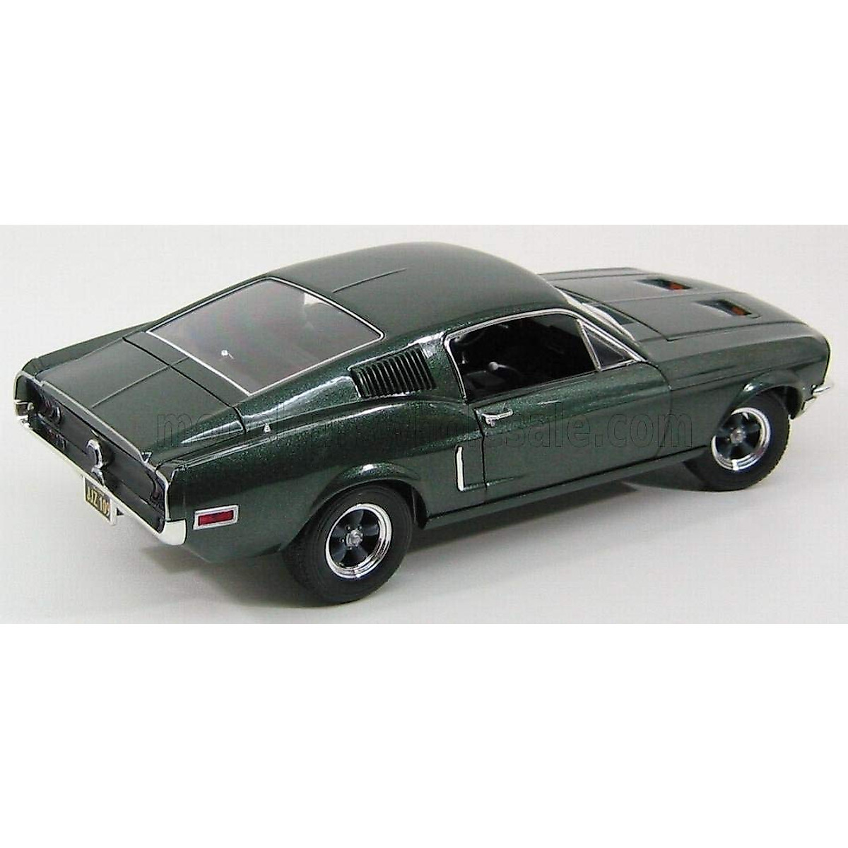 Greenlight 12822 Steve McQueen Bullitt 1968 Ford Mustang GT Hard Top 1/18 Scale Diecast