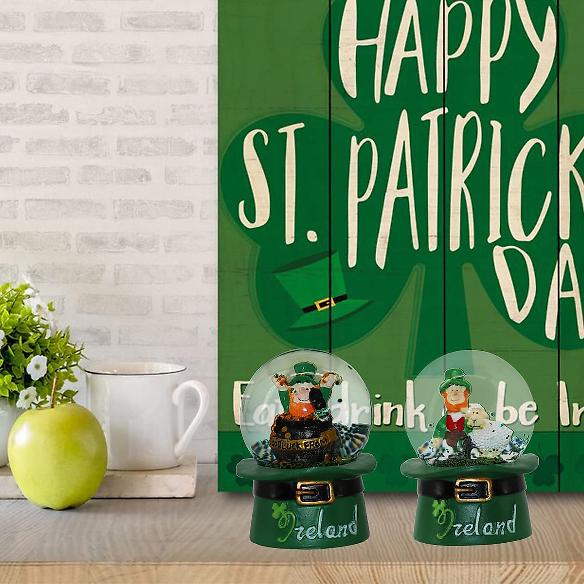 Aobaks St Patrick's Day Decorations, 2 Pack Snow Globe Crafts Present for Kids, st Patrick Day Accessories for Women, Leprechaun Collectible Figurines Table Decor for The Home