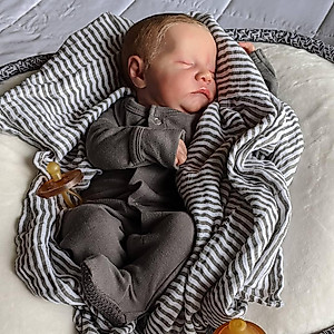 CHAREX Realistic Reborn Baby Dolls - Lifelike Newborn boy 18 inch Sleeping Real Baby Doll Handmade Weighted Soft for Kids with Gift Box