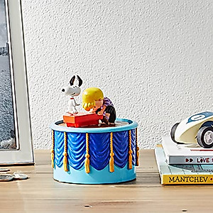 Department 56 Peanuts Village Accessories Snoopy Dancing Animated Musical Figurine, 3.71 Inch, Multicolor