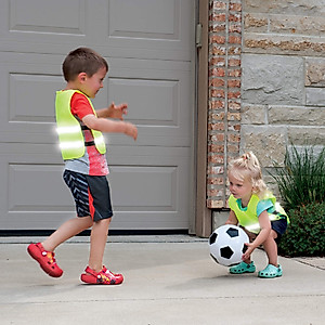 KidCo S850 Adjustable Reflective Baby Safety Vest (Yellow)
