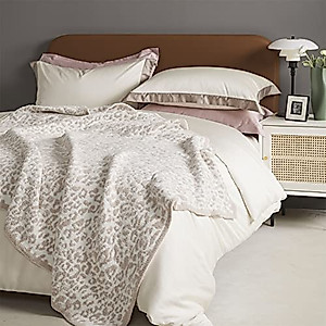 MIDO HOUSE Microfiber Throw Blanket for Couch Chic Leopard Bed Throws Fuzzy Warm Cheetah Blanket Reversible Beige Throw Blankets for Home Decor 52 x 63 inch