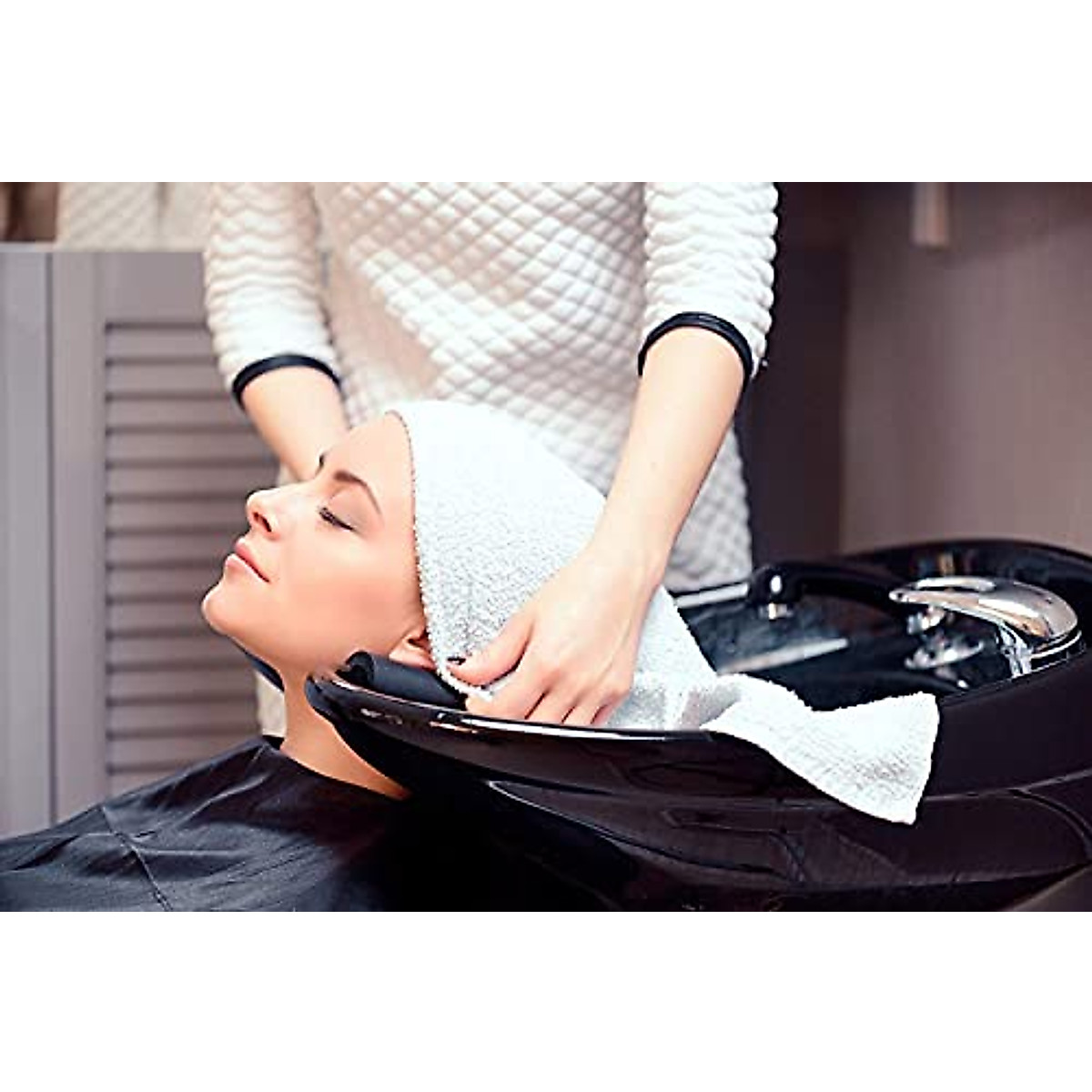 SOFT TEXTILES White Spa Towels for Facials - Salon Towels/Hand Towels Bulk/Facial Towels for Estheticians Soft/Toallas para Salon De Belleza / 16 x 27 Inches/Pack of 12