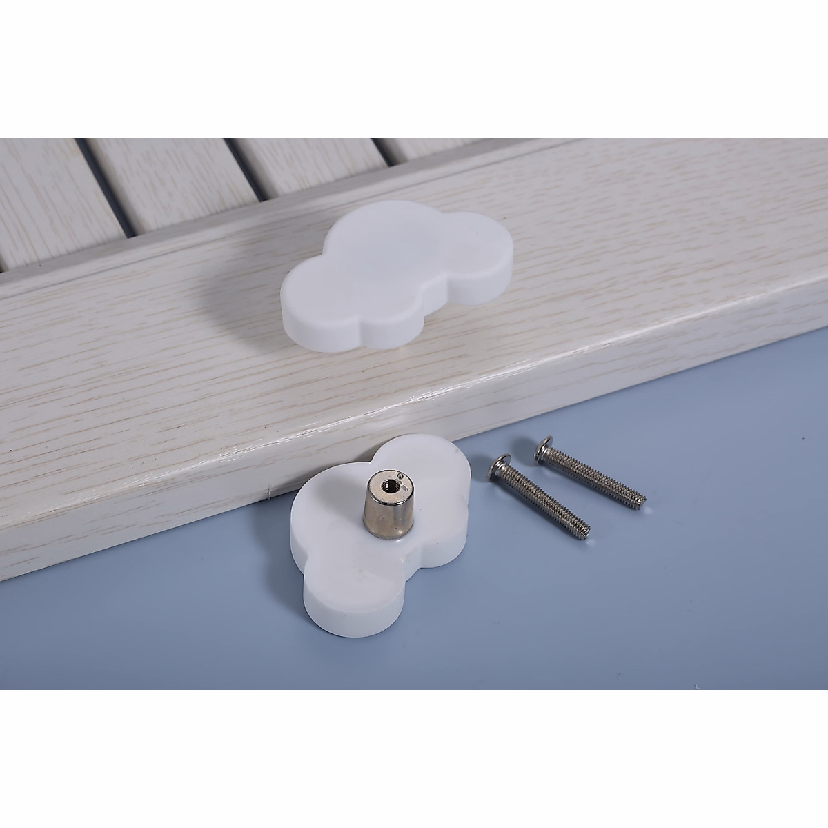 Mgoodoo Cloud Cartoon Kids Room Knob, 4.5cm Cute White Dresser Handles Soft Rubber Decor Pull for Door Wardrobe Toy Organizer Box Bookcase Bedroom Single Hole