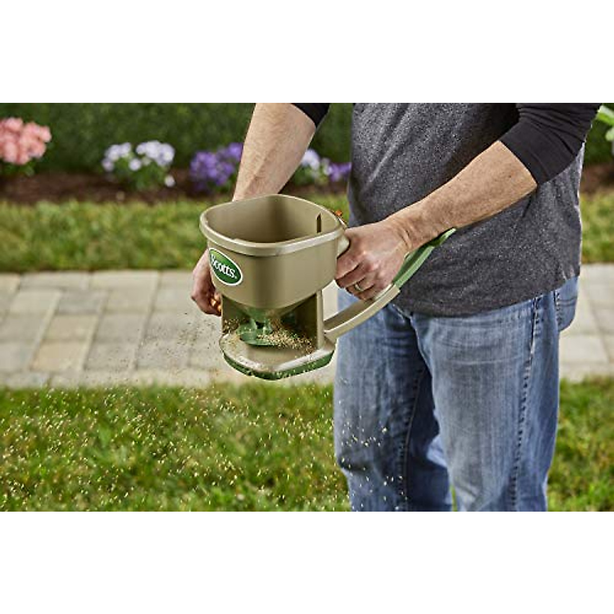 Scotts Whirl Hand-Powered Spreader