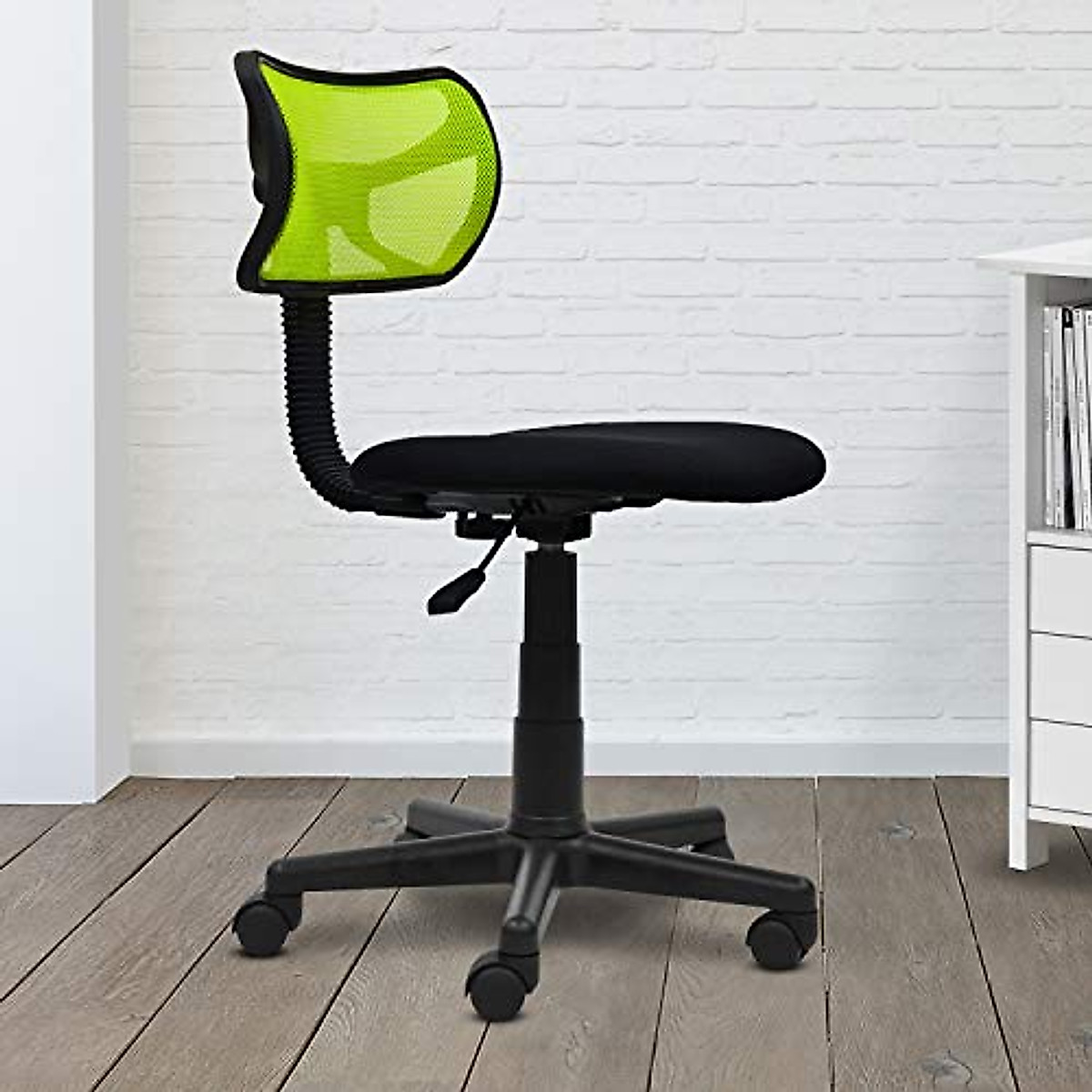 Student Mesh Task Office Chair. Color: Lime