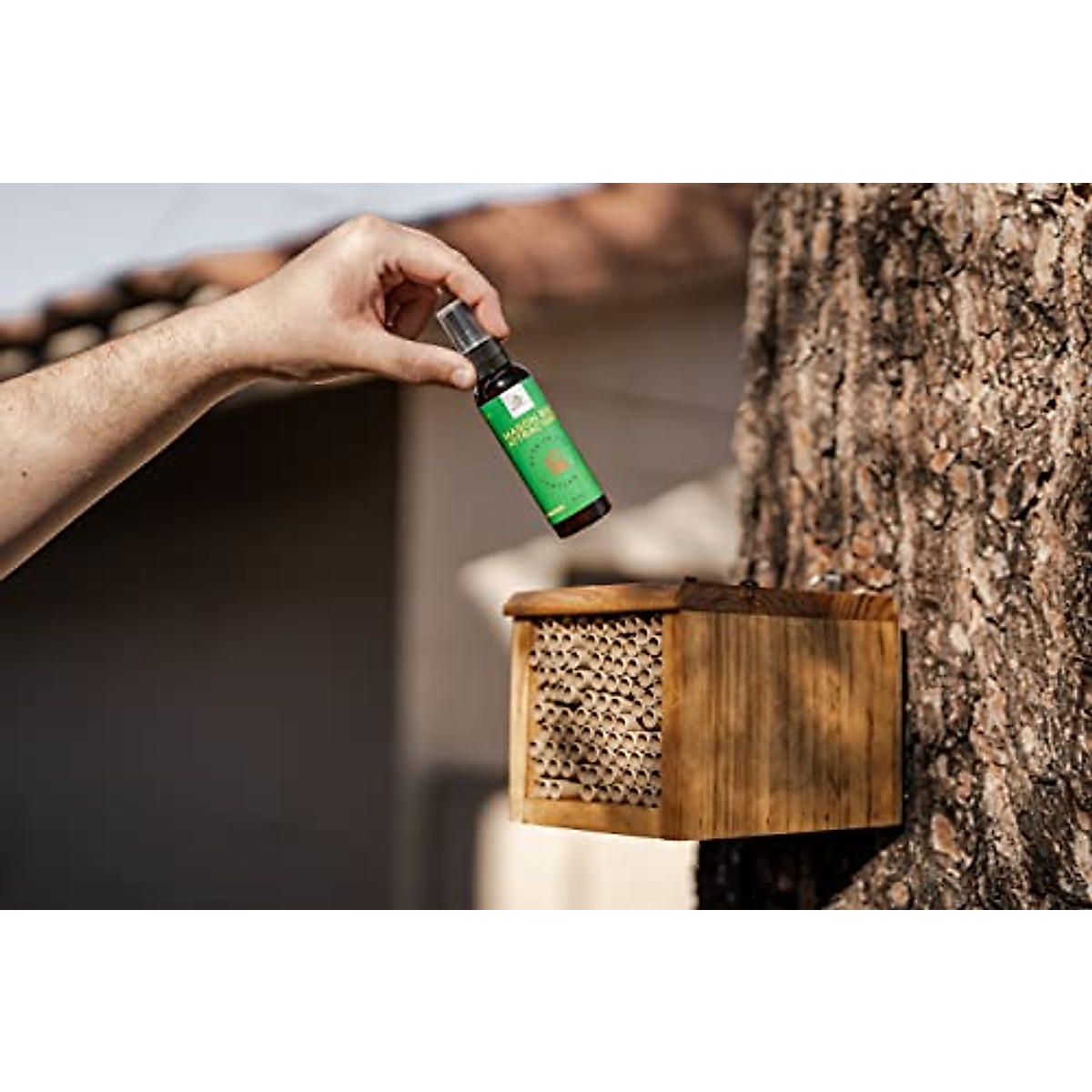 Donaldson Farms Natural Mason Bee Attractant, 2oz – Mason Bee Lure Attractant for Mason Bee Hives, Natural Bee Attractant Garden Spray, Lemon Grass Oil Bees Attractant for Mason Bee Houses