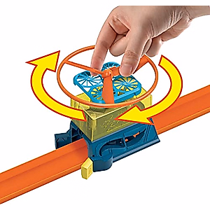 Hot Wheels Track Builder Playset Drone Lift-Off Pack, 6 Component Parts, Includes 1:64 Scale Toy Car