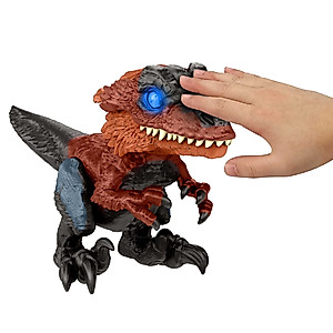 Mattel Jurassic World Dominion Uncaged Interactive Dinosaur Toy, Ultimate Pyroraptor Action Figure with Lights & Motion, 3 Play Modes