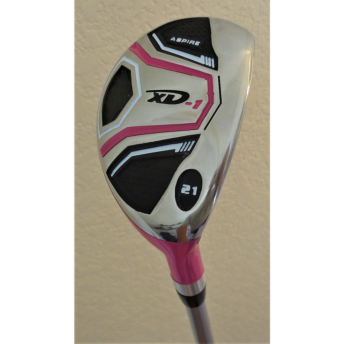 Petite Womens Complete Golf Set - Fits Ladies 5ft to 5ft 6in Tall Clubs Driver, Wood, Hybrid, Irons, Putter Deluxe Bag Pink