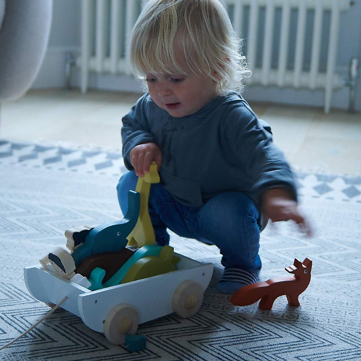 Tender Leaf Toys - The Friend Ship - 12 Pieces Pull Toy Ship Set with Stackable Animals and Friend Figures - Early Learning, Creative and Imagination Play for Children 3+