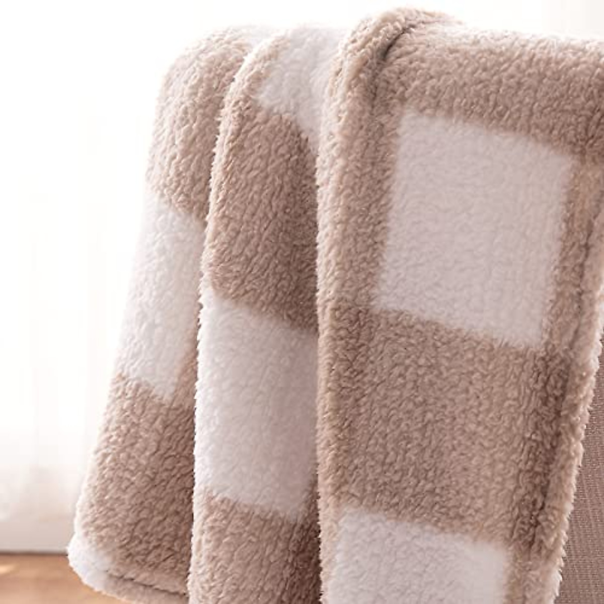 Bertte Fluffy Sherpa Throw Blanket Ultra Soft Warm Lightweight Plaid Shaggy Blanket for Couch Sofa Travel, Premium Reversible Decorative Faux Fur Blanket for All Seasons, 50"x 60", Checker Beige