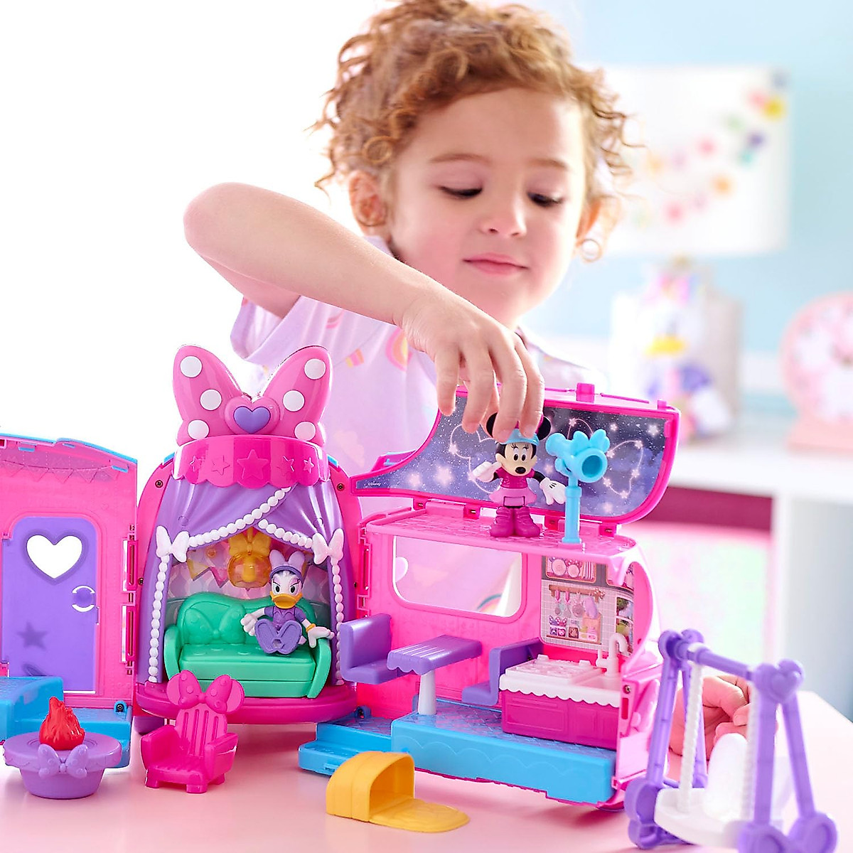 Disney Junior Minnie Mouse Bows-A-Glow Rolling Glamper 13-piece Figures and Playset, Kids Toys for Ages 3 Up, Amazon Exclusive by Just Play