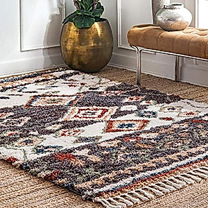nuLOOM Rosemarie Southwestern Moroccan Shag Accent Rug, 2' x 3', Grey