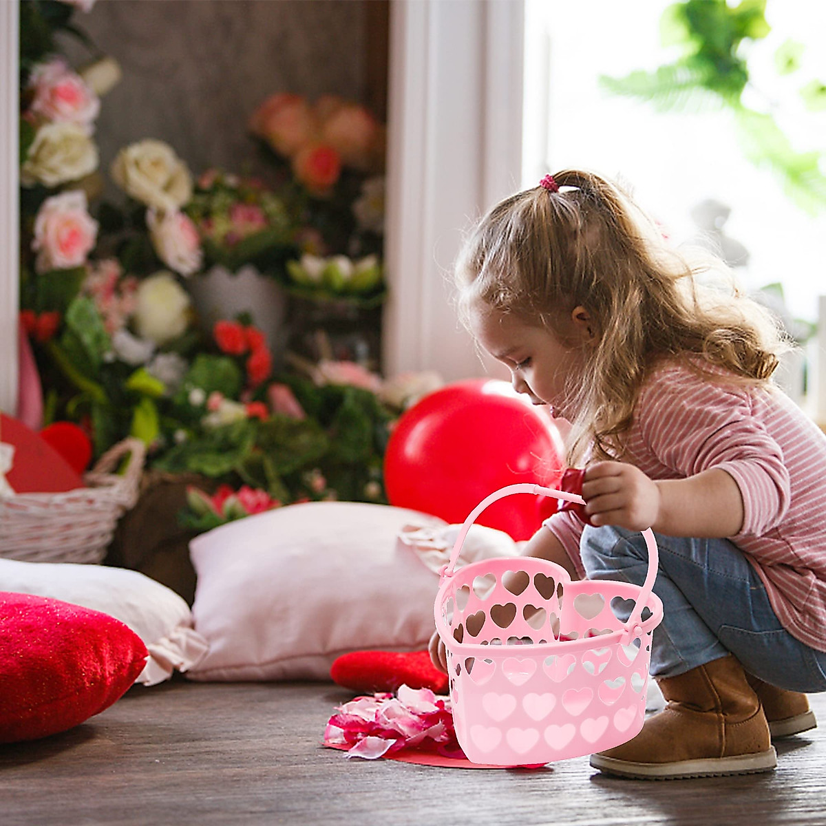 Zcaukya 6 Packs Easter Baskets, 7.1" x 7.9" x 4.3" Small Plastic Heart Shaped Basket with Handles, Heart Hollowed Baskets Holders for Romantic Party Wedding Part Decor