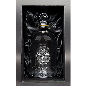 Kobi & Knight Premium Skull Decanter - Handmade Skull Whiskey Decanter with Airtight Stopper - Borosilicate Glass Skull Decanter - Thick Vodka, Rum, Gin, Tequila Bottle - 25fl oz / 750ml Skull Barware