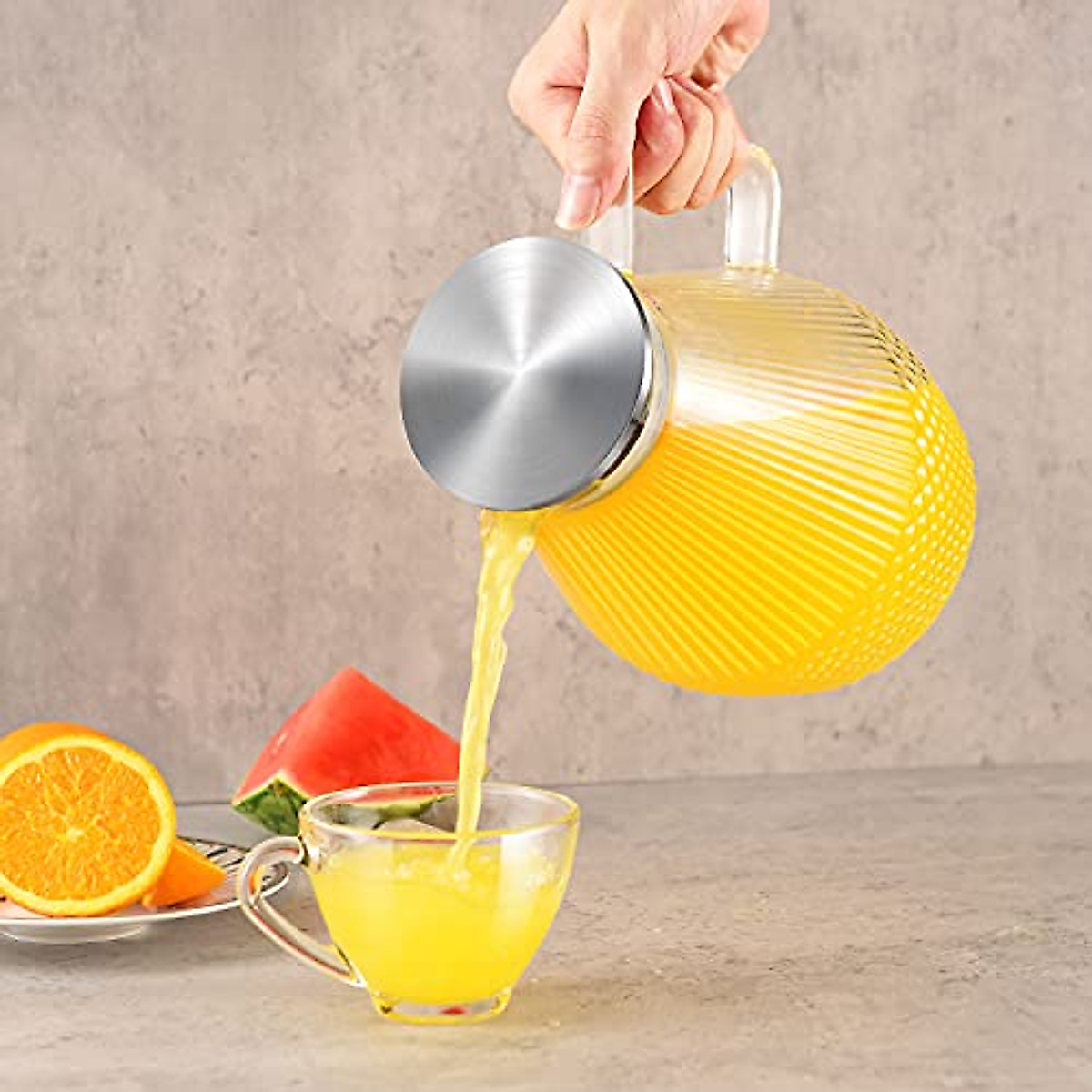 Glass Pitcher, veecom 80oz Glass Pitcher with Lid and Spout, Large Glass Water Pitcher for Juice, Lemonade and Hot&Cold Beverage, Iced Tea Pitcher for Fridge, Heat Resistant Glass Carafe with Brush