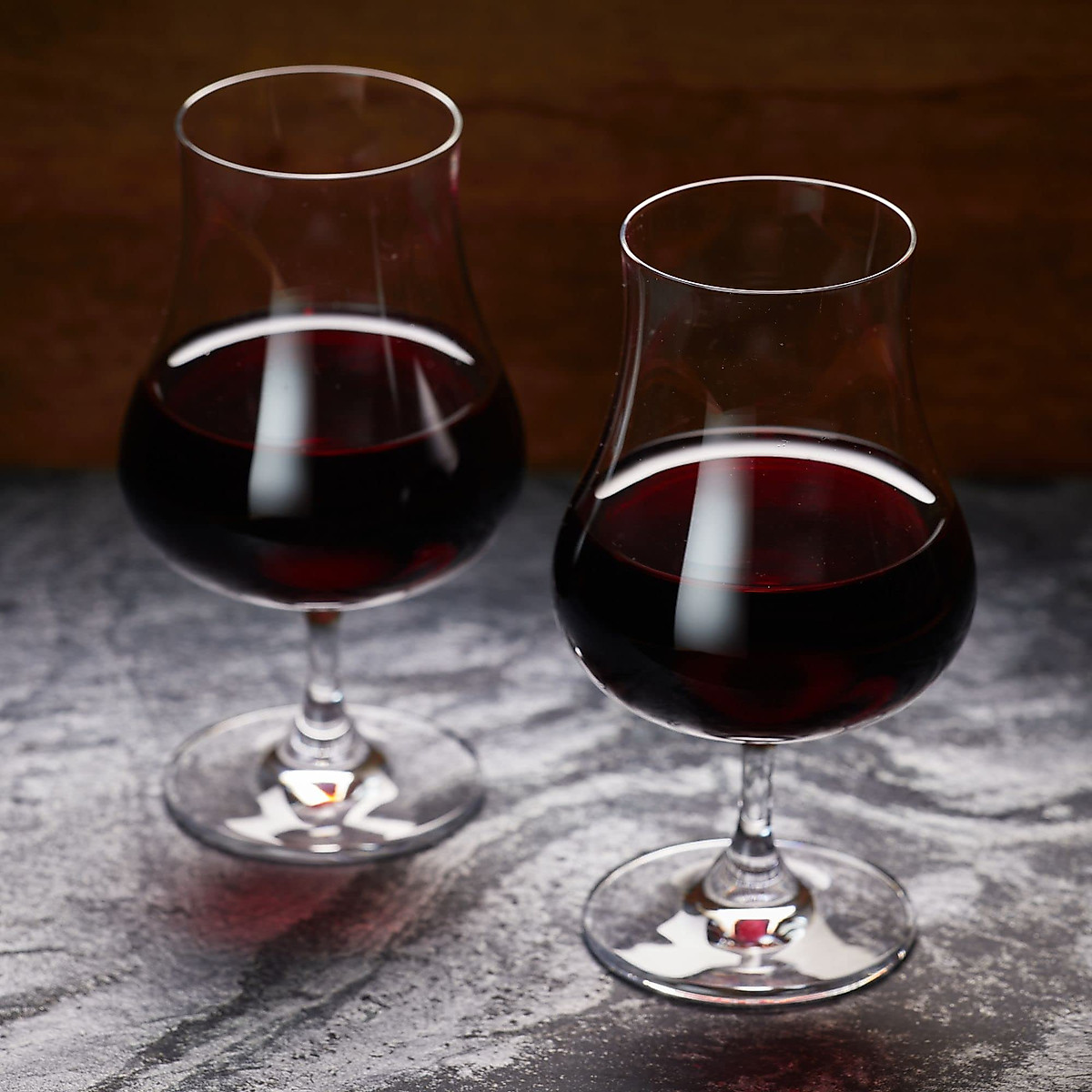 Hemswell Crystal Brandy Snifter Single - 220ml Snifter Glass for Cognac, Brandy, Rum - Elegant and Refined Sniffer Glass - Made in Europe - Suitable for Most Spirits