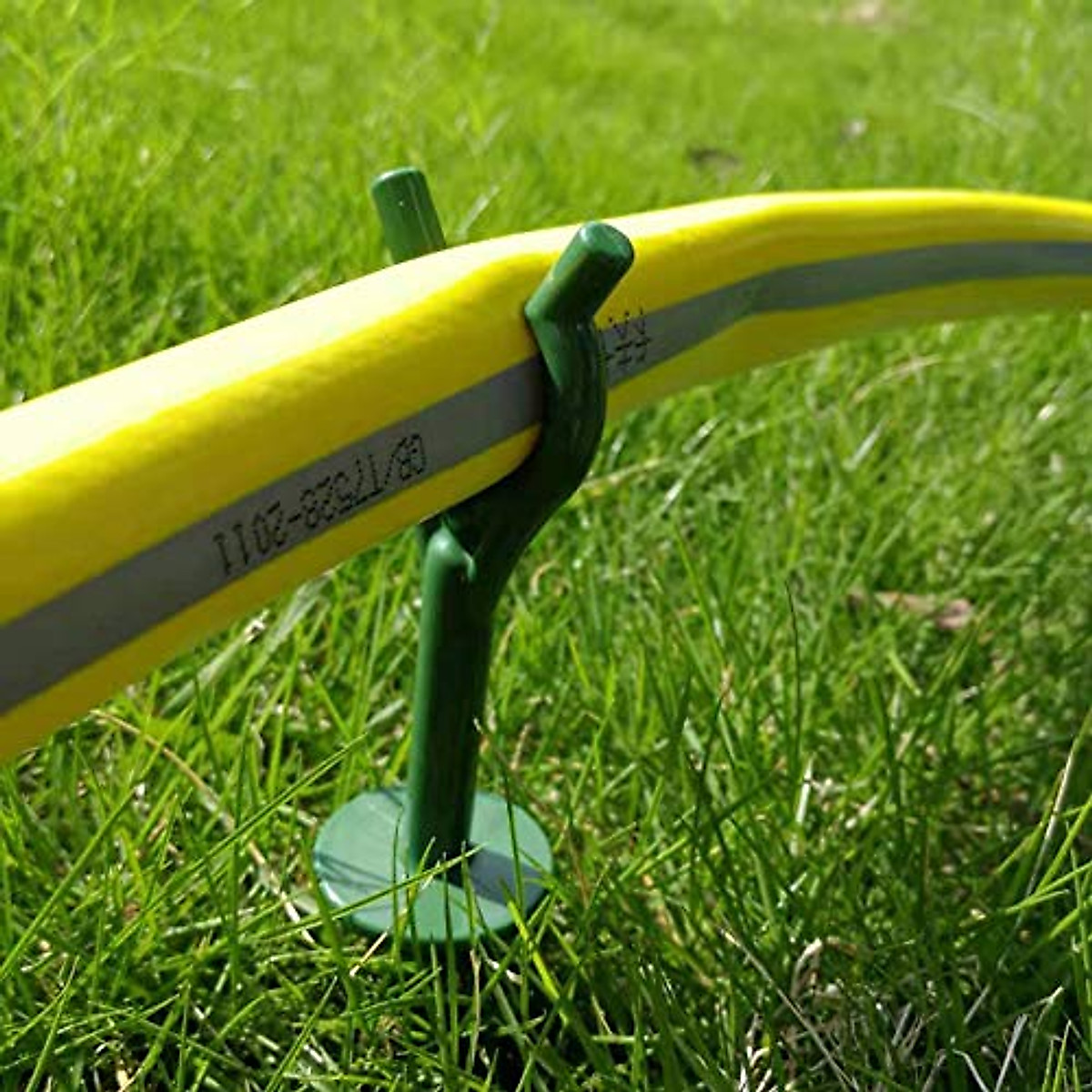 Garden Hose Guide Stake Holder Set of 8 Lawn Hose Support Spike Plant Saver Tool for Garden/Lawn/Yard