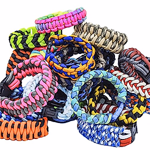 Adjustable Length Paracord Jig Bracelet Maker - Wooden Frame Jig - Paracord Braiding and Weaving DIY Craft Tool Kit - 550 Paracord and Buckles Included