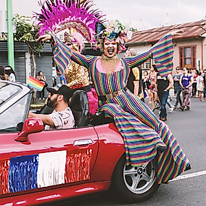 4th of July Decorations 4 Pack Tinsel Foil Fringe Garland Curtains Streamers Hanging Red White Blue Fringe Backdrop Banner for Parade Floats Decorations 4th of July America Patriotic Day Memorial Day