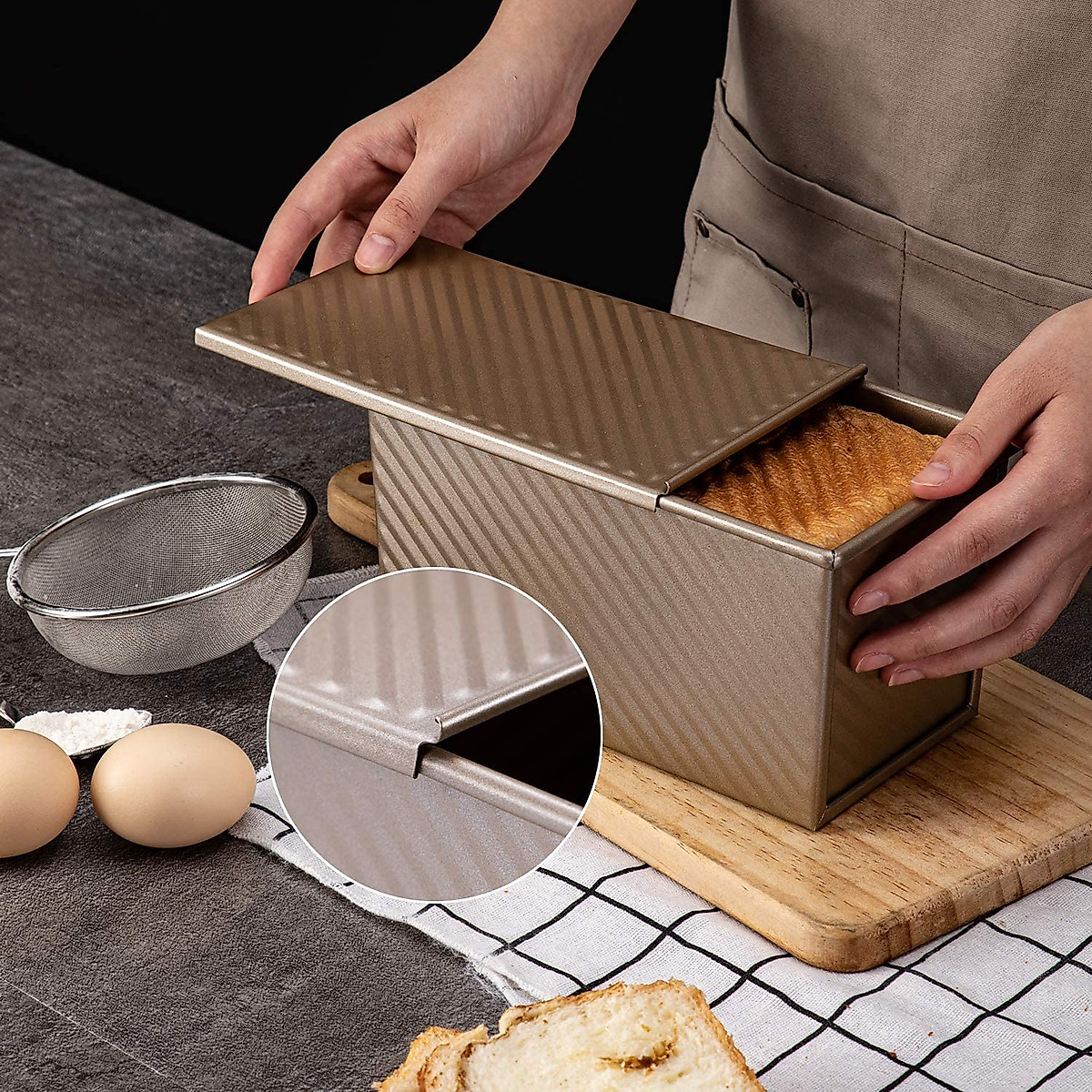 Shlia Pullman Loaf Pan with Lid Non-Stick Carbon Steel Bread Toast Mold Box with Cover Corrugated Bakeware for Baking Bread 0.99 lb Dough Capacity (8.4X4.4X4.3INCH) Free 2pcs Cream Spatula