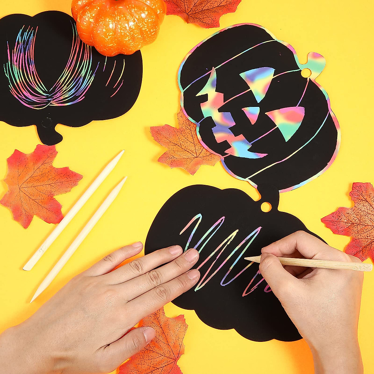 Outus 96 Pieces Halloween Scratch Paper, Halloween Pumpkins Crafts with Rainbow Colors, Halloween Pumpkins Art Paper Crafts Kit, Pumpkin Ornaments