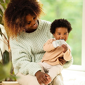 Ingenuity Teething Mitt & Rattle for Baby, BPA-Free Silicone, Gentle Rattle Sound, Adjustable Strap, Elephant, Unisex - Van