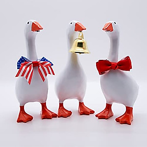 TTKX-BLTU Magnetic Duck Key Holder, Magnetic Goose Key Hooks,Naughty Goose,Cute Keychain, Beautiful Desktop Decoration, Porch Decoration, Funny Home Decorations for Your Home