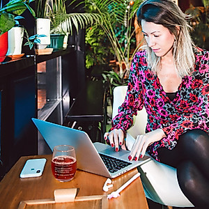 DAZLUTE Chaos Coordinator Stemless Wine Glass for Her Boss Women Best Mom New Mom Coworker Manager Teacher Boss Lady Office Female, Funny Gifts Idea for Women Mothers Day Birthday Christmas, 17oz