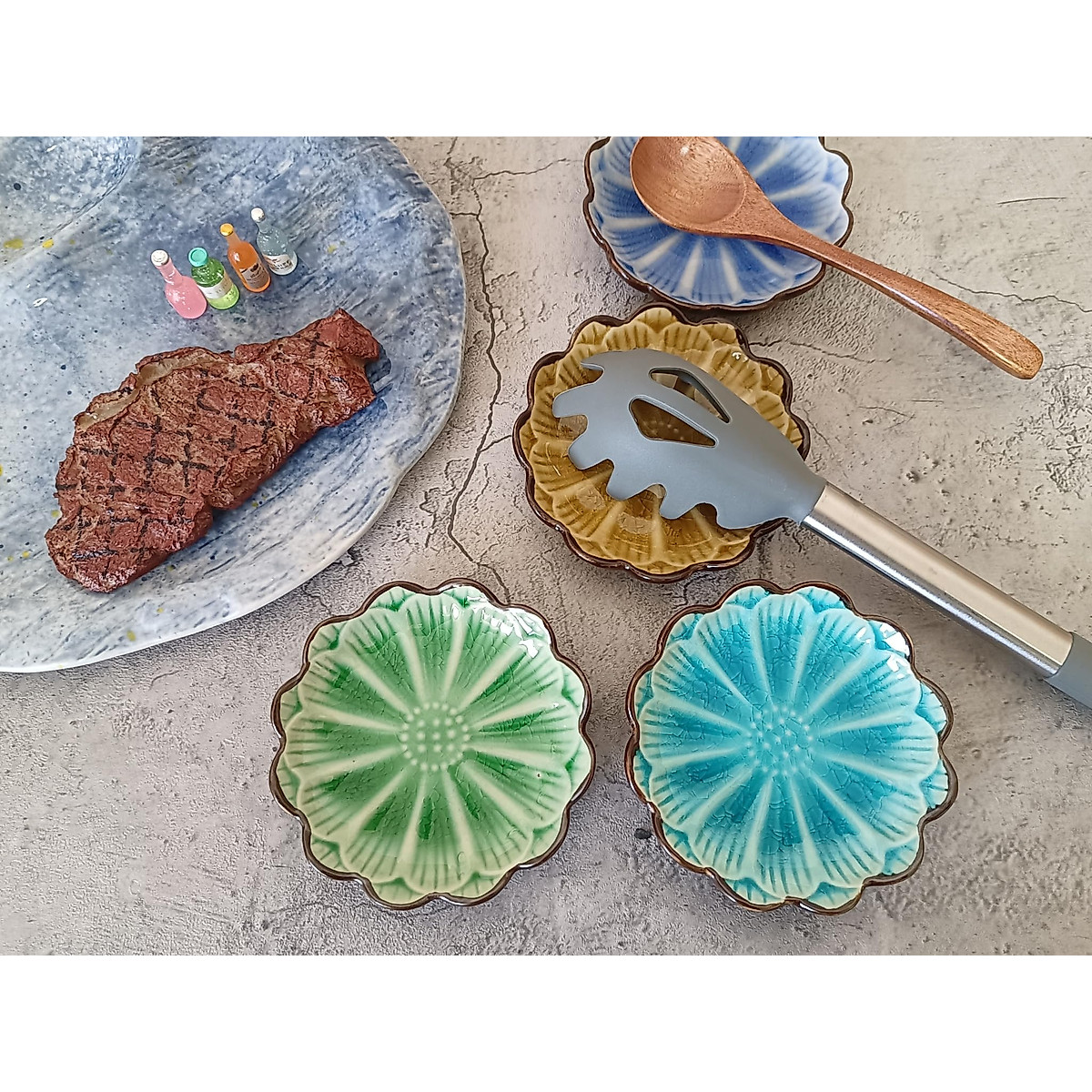 Ceramic Spoon Rest for Stove Top, Flower Cute Spoon Rest for Kitchen Counter, Cooking Spoon Holder for Kitchen Counter, Utensil Rest for Spoon Spatula Ladle or Tong, 1 PC (Ice Cracks Lake Blue)
