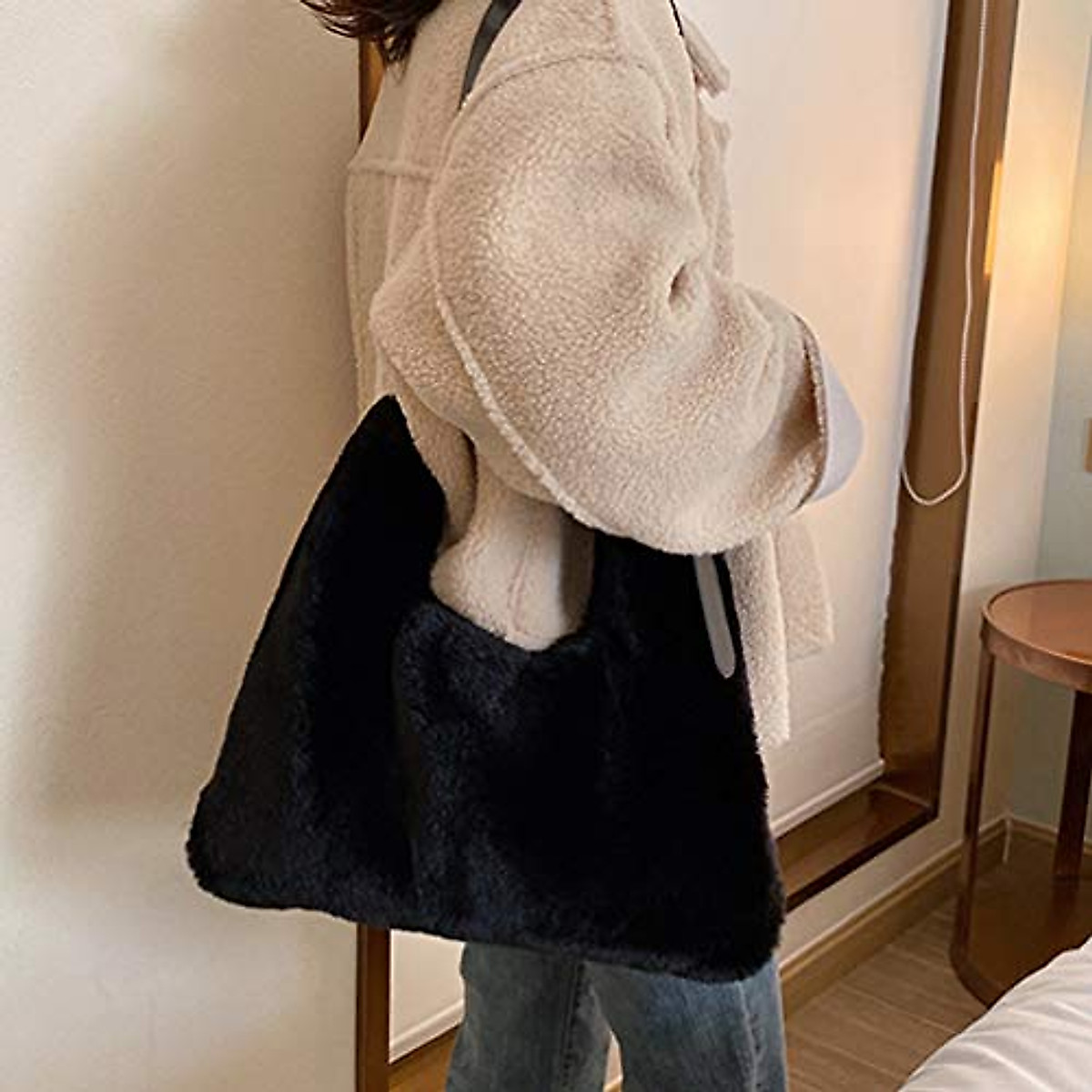 TENDYCOCO Crossbody Bag Faux Fur Shoulder Bag Fuzzy Tote Bag Hobo Bag Fluffy Purse Furry Handbag for Women