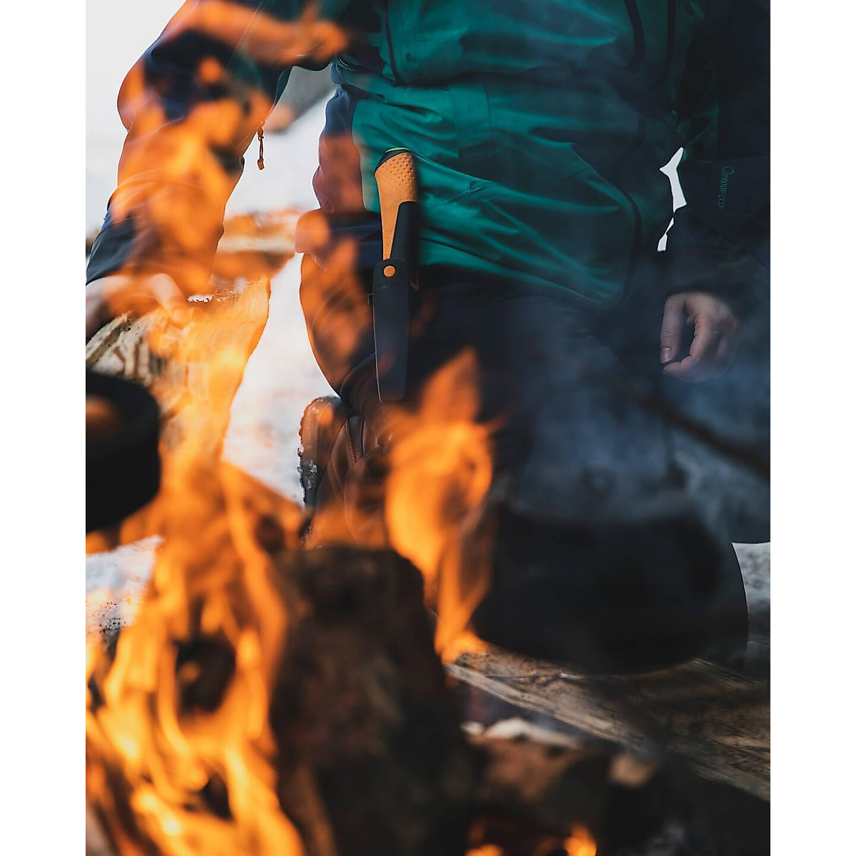 Fiskars Knife including Holster with Integrated Knife Sharpener, Total length: 21.9 cm, Black/orange/green, 1023619, Standard