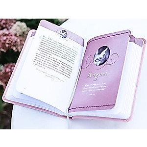 Jesus Calling, Pink Leathersoft, with Scripture References; Enjoying Peace in His Presence (a 365-Day Devotional)