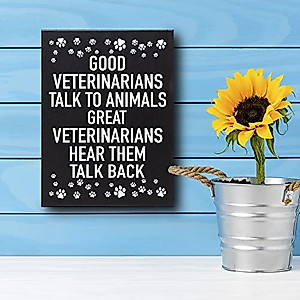 JennyGems Veterinarian Gifts Veterinary Gifts, Good Veterinarians Talk To Animals Great Veterinarians Hear Them Talk Back Wooden Sign for Shelf or Wall Hanging, Made in USA