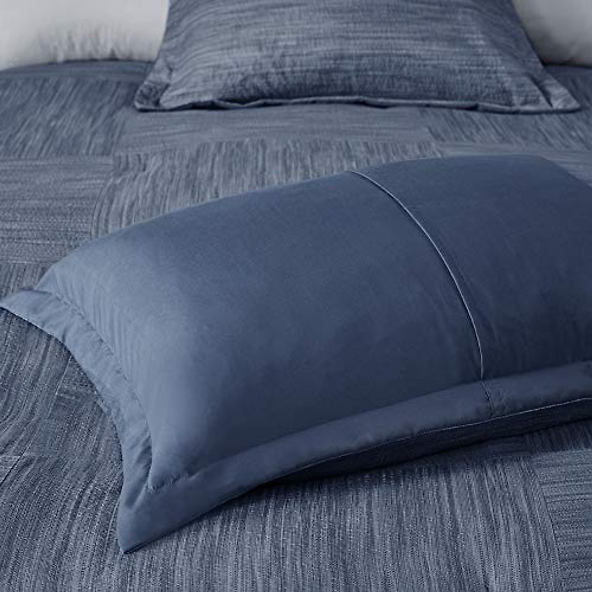 Madison Park Walter Comforter-Luxe Seersucker Print Design All Season Down Alternative Bedding, Matching Shams, Bedskirt, Decorative Pillows, California King (104 in x 92 in), Navy