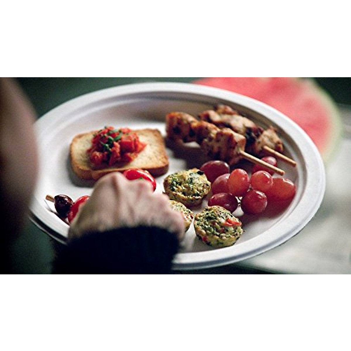 Chinet Classic White, Round All Occasion Fiber Plates, 8.75 Inch, 72 Count